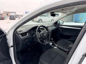 White Skoda Octavia 2018 in Panevezys, with an engine capacity of 1.60 L and mileage of 194 thousand km for 5999 €, photo 13 on AUTOMOTO.COM.LV
