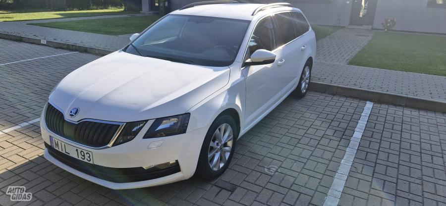 White Skoda Octavia 2018 in Kaunas, with an engine capacity of 1.60 L and mileage of 260 thousand km for 9999 €, photo 2 on AUTOMOTO.COM.LV
