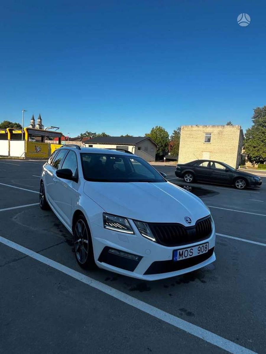 White Skoda Octavia 2018 in Vilkaviskis, with an engine capacity of 2.00 L and mileage of 275 thousand km for 8000 €, photo 1 on AUTOMOTO.COM.LV