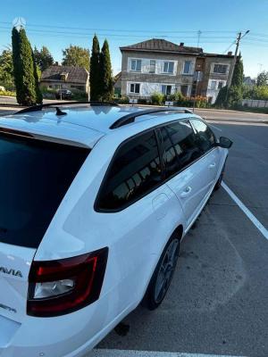 White Skoda Octavia 2018 in Vilkaviskis, with an engine capacity of 2.00 L and mileage of 275 thousand km for 8000 €, photo 5 on AUTOMOTO.COM.LV