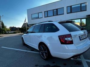 White Skoda Octavia 2018 in Vilkaviskis, with an engine capacity of 2.00 L and mileage of 275 thousand km for 8000 €, photo 8 on AUTOMOTO.COM.LV