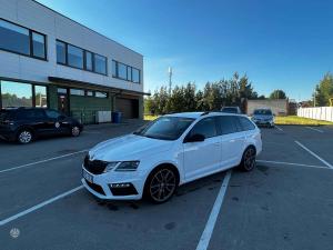 White Skoda Octavia 2018 in Vilkaviskis, with an engine capacity of 2.00 L and mileage of 275 thousand km for 8000 €, photo 18 on AUTOMOTO.COM.LV