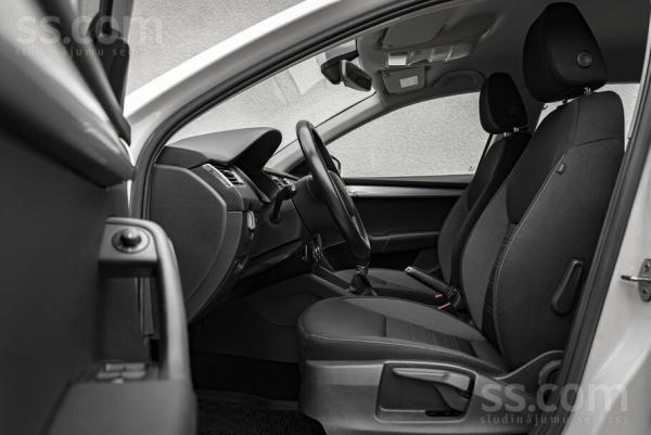 White Skoda Octavia 2018 in Riga, with an engine capacity of 1.40 L and mileage of 226 thousand km for 9995 €, photo 10 on AUTOMOTO.COM.LV