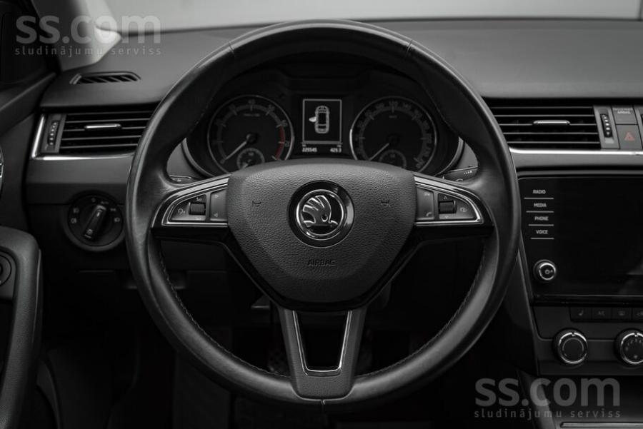 Белый Шкода Октавия 2018 в Рига, объемом двигателя 1.40 л и пробегом 226 тыс. км за 9995 €, фото 20 на AUTOMOTO.COM.LV