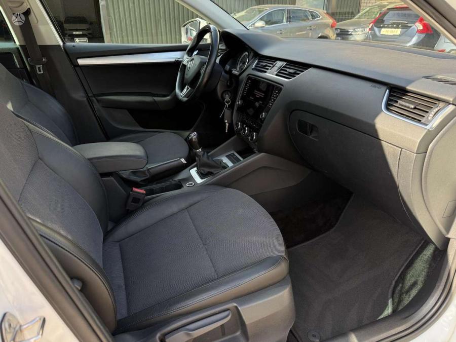 Balts Skoda Octavia 2018 Kauņa, ar dzinēja tilpumu 1.60 L un nobraukumu 185 tūkst. km par 6900 €, foto 13 vietnē AUTOMOTO.COM.LV