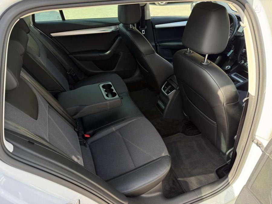 Balts Skoda Octavia 2018 Kauņa, ar dzinēja tilpumu 1.60 L un nobraukumu 185 tūkst. km par 6900 €, foto 15 vietnē AUTOMOTO.COM.LV