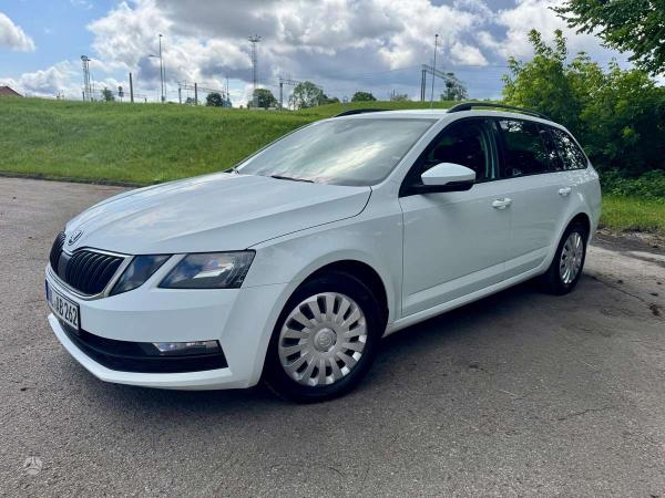 White Skoda Octavia 2018 in Vilnius, with an engine capacity of 1.97 L and mileage of 211 thousand km for 8500 €, photo 2 on AUTOMOTO.COM.LV