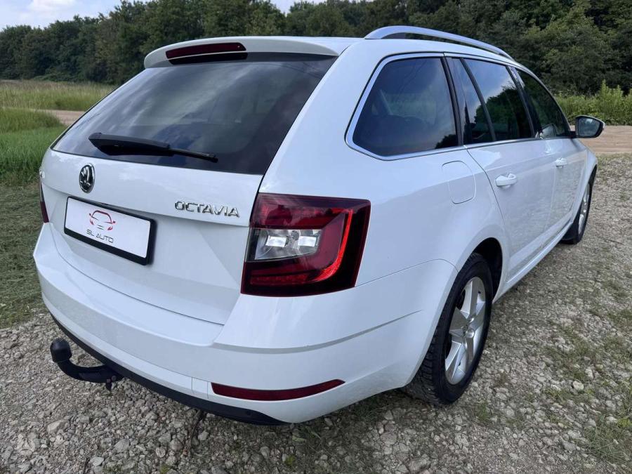 White Skoda Octavia 2018 in Kaunas, with an engine capacity of 1.00 L and mileage of 165 thousand km for 8750 €, photo 11 on AUTOMOTO.COM.LV