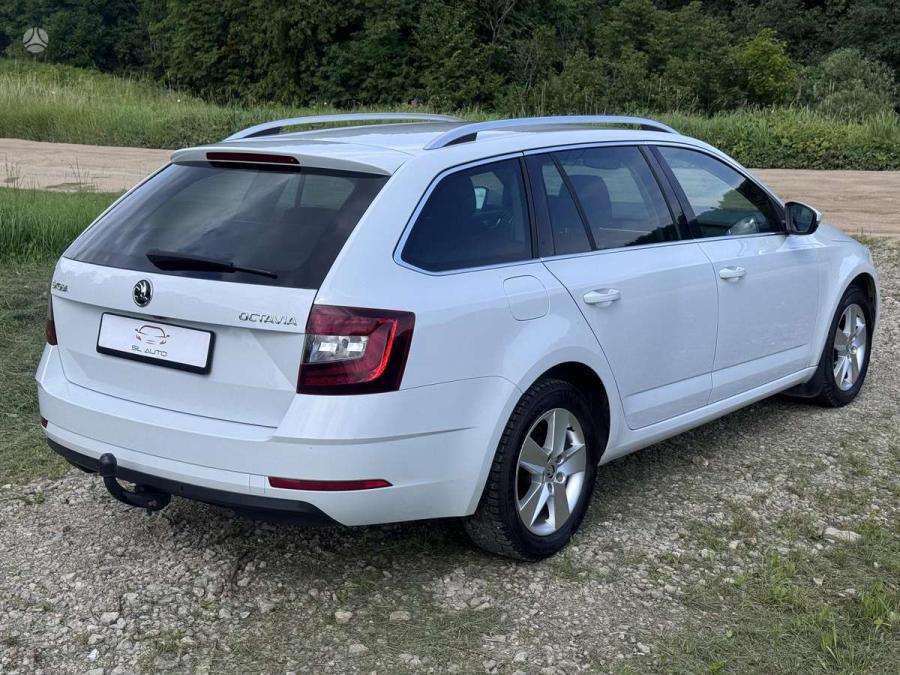 White Skoda Octavia 2018 in Kaunas, with an engine capacity of 1.00 L and mileage of 165 thousand km for 8750 €, photo 12 on AUTOMOTO.COM.LV