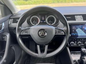 White Skoda Octavia 2018 in Kaunas, with an engine capacity of 1.00 L and mileage of 165 thousand km for 8750 €, photo 14 on AUTOMOTO.COM.LV