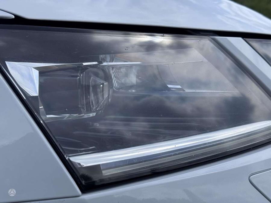 White Skoda Octavia 2018 in Kaunas, with an engine capacity of 1.00 L and mileage of 165 thousand km for 8750 €, photo 22 on AUTOMOTO.COM.LV