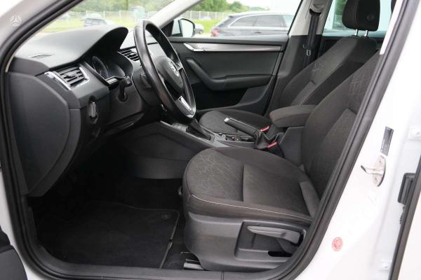 Balts Skoda Octavia 2018 Viļņa, ar dzinēja tilpumu 1.97 L un nobraukumu 230 tūkst. km par 11950 €, foto 7 vietnē AUTOMOTO.COM.LV