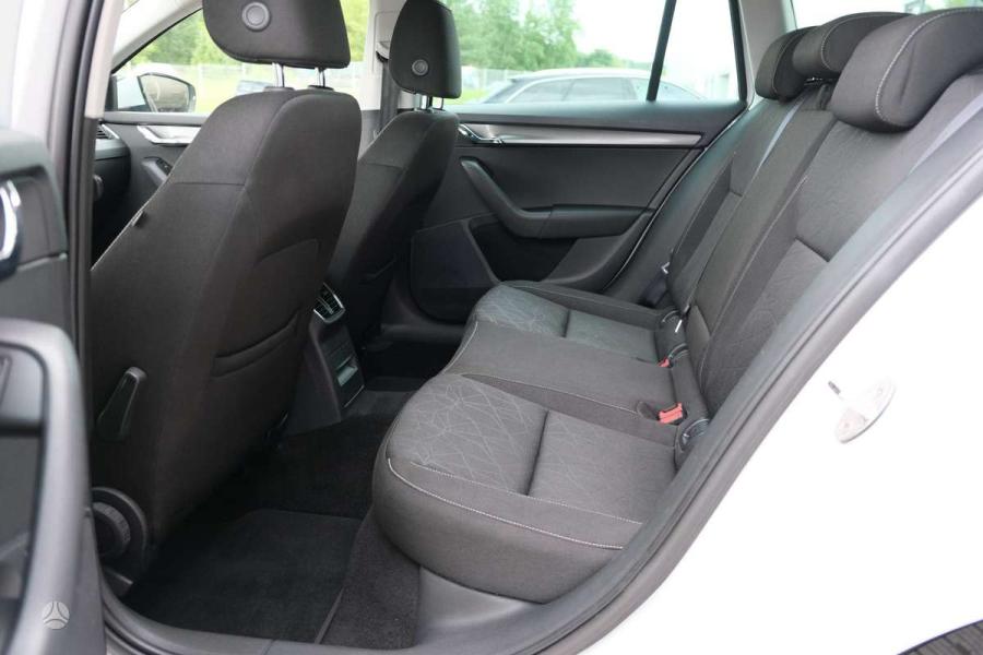Balts Skoda Octavia 2018 Viļņa, ar dzinēja tilpumu 1.97 L un nobraukumu 230 tūkst. km par 11950 €, foto 9 vietnē AUTOMOTO.COM.LV