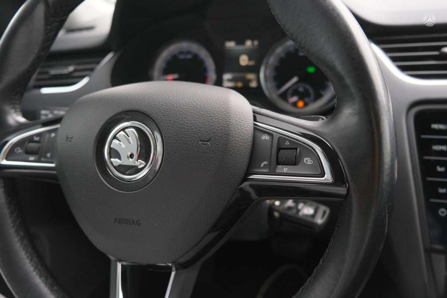 Balts Skoda Octavia 2018 Viļņa, ar dzinēja tilpumu 1.97 L un nobraukumu 230 tūkst. km par 11950 €, foto 20 vietnē AUTOMOTO.COM.LV