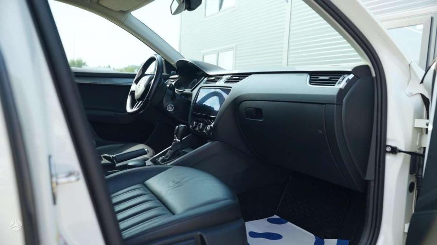 Balts Skoda Octavia 2018 Viļņa, ar dzinēja tilpumu 1.60 L un nobraukumu 300 tūkst. km par 9500 €, foto 20 vietnē AUTOMOTO.COM.LV