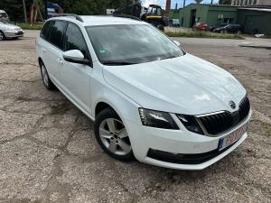 White Skoda Octavia 2018 in Jurbarkas, with an engine capacity of 1.60 L and mileage of 230 thousand km for 7250 €, photo  on AUTOMOTO.COM.LV