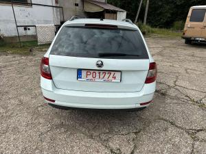 White Skoda Octavia 2018 in Jurbarkas, with an engine capacity of 1.60 L and mileage of 230 thousand km for 7250 €, photo 7 on AUTOMOTO.COM.LV