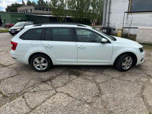 White Skoda Octavia 2018 in Jurbarkas, with an engine capacity of 1.60 L and mileage of 230 thousand km for 7250 €, photo 8 on AUTOMOTO.COM.LV