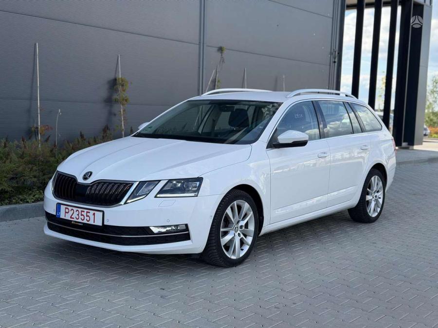 White Skoda Octavia 2018 in Vilnius, with an engine capacity of 1.00 L and mileage of 187 thousand km for 7899 €, photo 7 on AUTOMOTO.COM.LV
