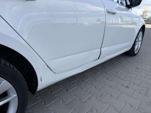 White Skoda Octavia 2018 in Vilnius, with an engine capacity of 1.00 L and mileage of 187 thousand km for 7899 €, photo 26 on AUTOMOTO.COM.LV