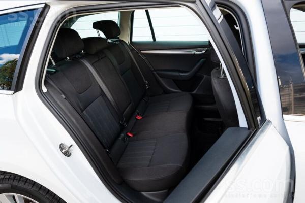 White Skoda Octavia 2018 in Riga, with an engine capacity of 2.00 L and mileage of 244 thousand km for 7950 €, photo 8 on AUTOMOTO.COM.LV