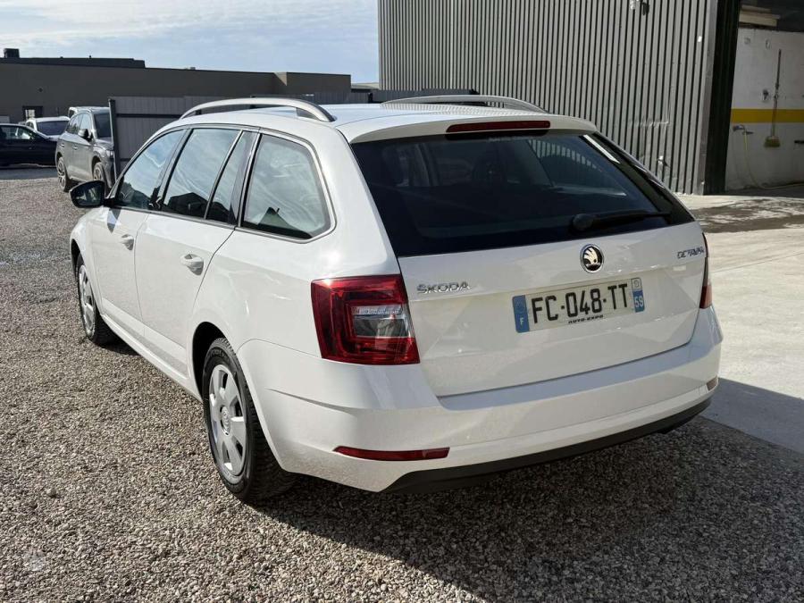 Balts Skoda Octavia 2018 Kauņa, ar dzinēja tilpumu 1.60 L un nobraukumu 288 tūkst. km par 5900 €, foto 5 vietnē AUTOMOTO.COM.LV