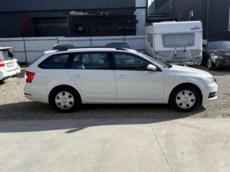 Balts Skoda Octavia 2018 Kauņa, ar dzinēja tilpumu 1.60 L un nobraukumu 288 tūkst. km par 5900 €, foto 6 vietnē AUTOMOTO.COM.LV