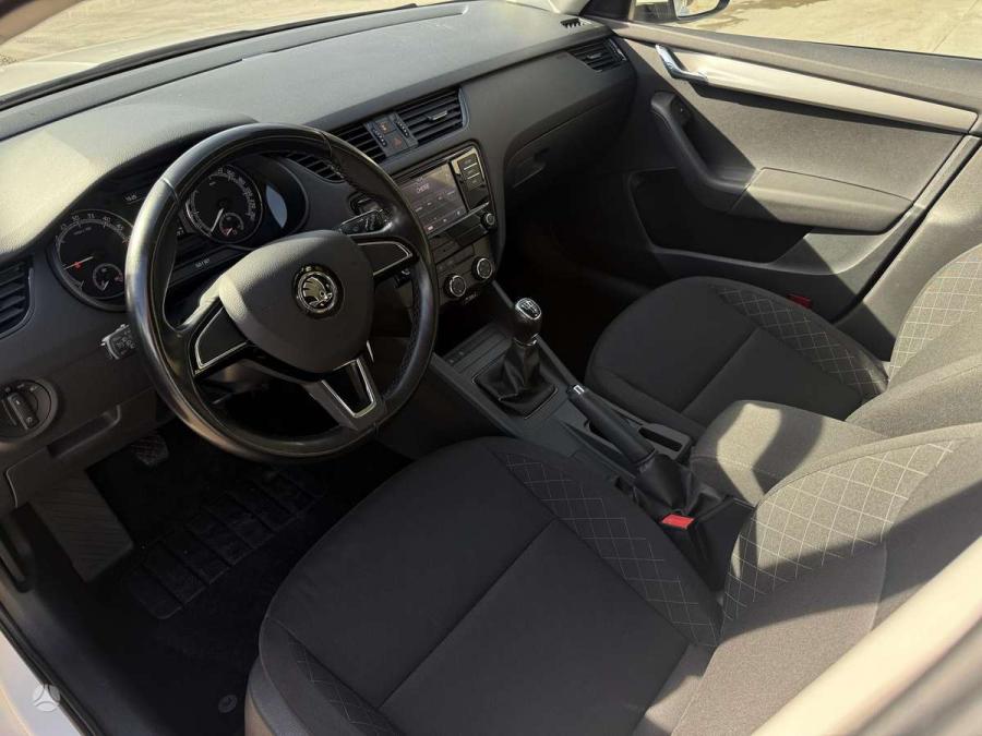 Balts Skoda Octavia 2018 Kauņa, ar dzinēja tilpumu 1.60 L un nobraukumu 288 tūkst. km par 5900 €, foto 11 vietnē AUTOMOTO.COM.LV