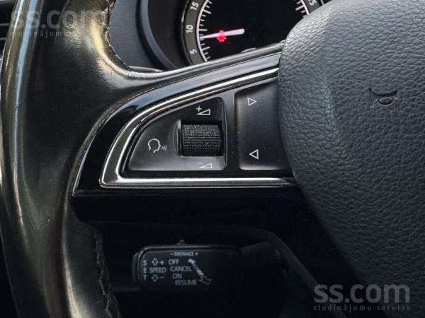 White Skoda Octavia 2018 in Valmiera, with an engine capacity of 1.60 L and mileage of 237 thousand km for 8800 €, photo 11 on AUTOMOTO.COM.LV