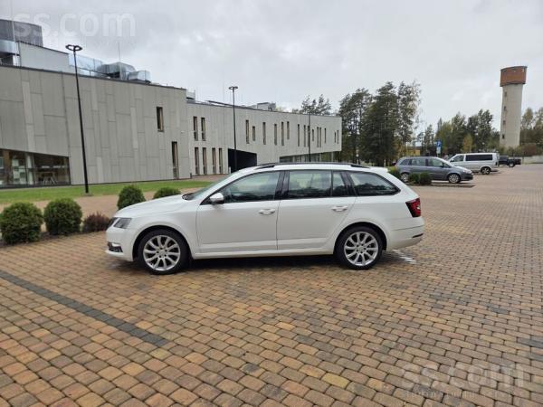 White Skoda Octavia 2018 in Riga, with an engine capacity of 1.40 L and mileage of 226 thousand km for 9650 €, photo 5 on AUTOMOTO.COM.LV