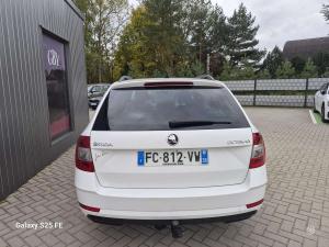White Skoda Octavia 2018 in Taurage, with an engine capacity of 1.97 L and mileage of 242 thousand km for 8300 €, photo 5 on AUTOMOTO.COM.LV