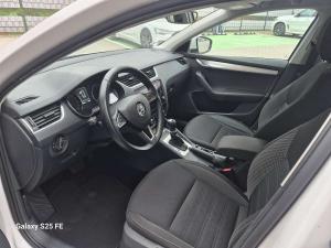 White Skoda Octavia 2018 in Taurage, with an engine capacity of 1.97 L and mileage of 242 thousand km for 8300 €, photo 16 on AUTOMOTO.COM.LV