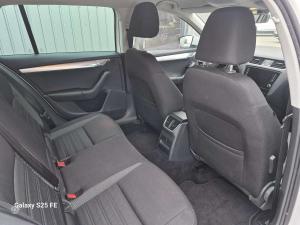 White Skoda Octavia 2018 in Taurage, with an engine capacity of 1.97 L and mileage of 242 thousand km for 8300 €, photo 21 on AUTOMOTO.COM.LV