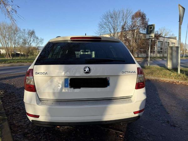 Balts Skoda Octavia 2019 Tauragė, ar dzinēja tilpumu 1.97 L un nobraukumu 325 tūkst. km par 6900 €, foto 5 vietnē AUTOMOTO.COM.LV