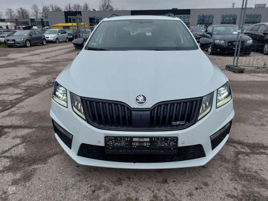 White Skoda Octavia 2019 in Kaunas, with an engine capacity of 1.97 L and mileage of 260 thousand km for 12950 €, photo 11 on AUTOMOTO.COM.LV
