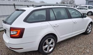 White Skoda Octavia 2019 in Kaunas, with an engine capacity of 1.00 L and mileage of 126 thousand km for 6474 €, photo 5 on AUTOMOTO.COM.LV