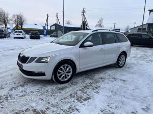 White Skoda Octavia 2019 in Taurage, with an engine capacity of 1.60 L and mileage of 290 thousand km for 6900 €, photo 5 on AUTOMOTO.COM.LV