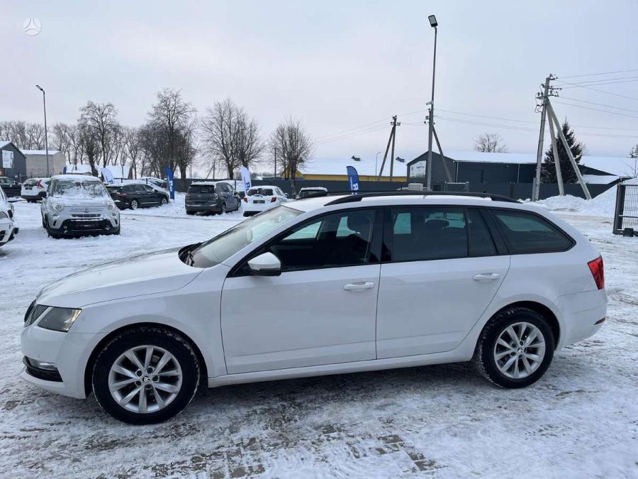 White Skoda Octavia 2019 in Taurage, with an engine capacity of 1.60 L and mileage of 290 thousand km for 6900 €, photo 12 on AUTOMOTO.COM.LV
