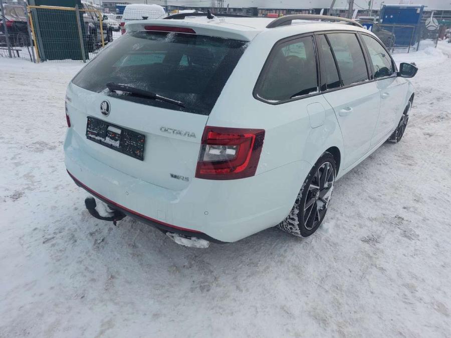 White Skoda Octavia 2019 in Kaunas, with an engine capacity of 1.97 L and mileage of 260 thousand km for 12950 €, photo 4 on AUTOMOTO.COM.LV