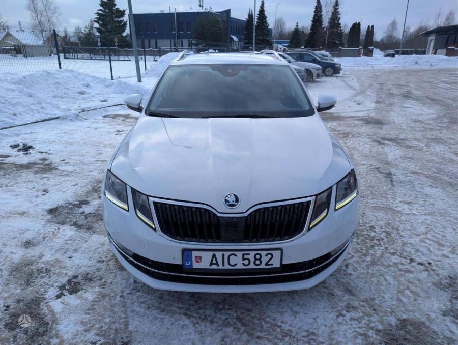 Balts Skoda Octavia 2019 Kauņa, ar dzinēja tilpumu 1.50 L un nobraukumu 448 tūkst. km par 6900 €, foto 3 vietnē AUTOMOTO.COM.LV