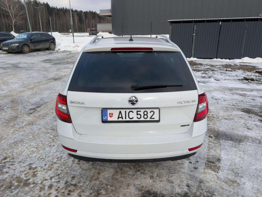 Balts Skoda Octavia 2019 Kauņa, ar dzinēja tilpumu 1.50 L un nobraukumu 448 tūkst. km par 6900 €, foto 9 vietnē AUTOMOTO.COM.LV