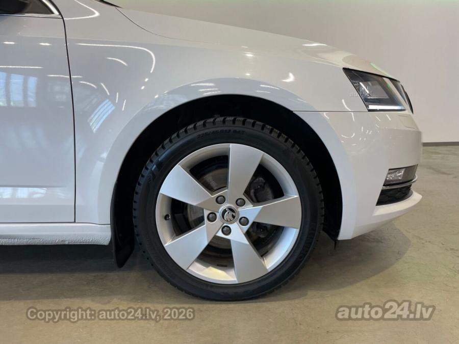 White Skoda Octavia 2019 in Tallinn, with an engine capacity of 1.00 L and mileage of 98 thousand km for 11890 €, photo 5 on AUTOMOTO.COM.LV