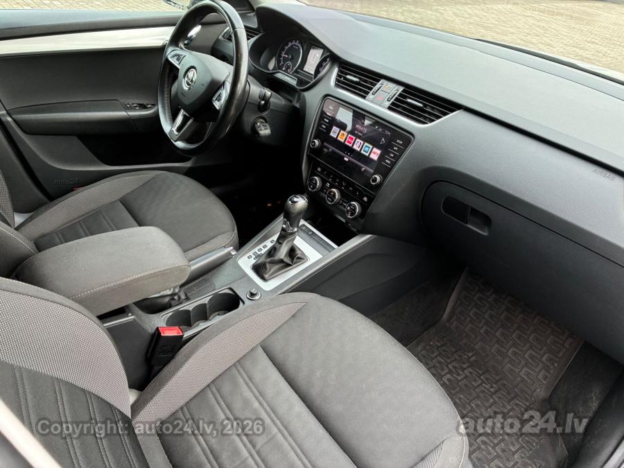 Белый Шкода Октавия 2019 в Пярну, объемом двигателя 2.00 л и пробегом 264 тыс. км за 8300 €, фото 4 на AUTOMOTO.COM.LV