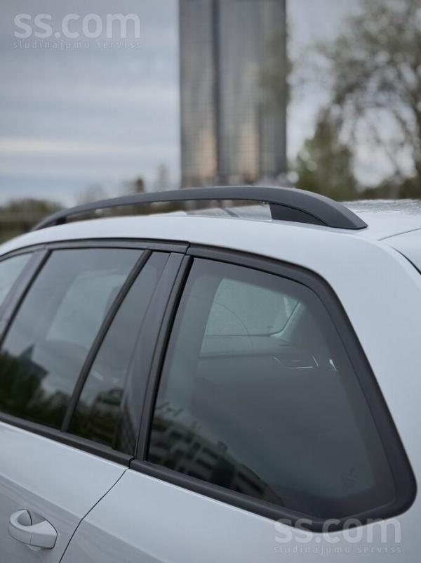 White Skoda Octavia 2019 in Riga, with an engine capacity of 1.60 L and mileage of 157 thousand km for 11500 €, photo 10 on AUTOMOTO.COM.LV