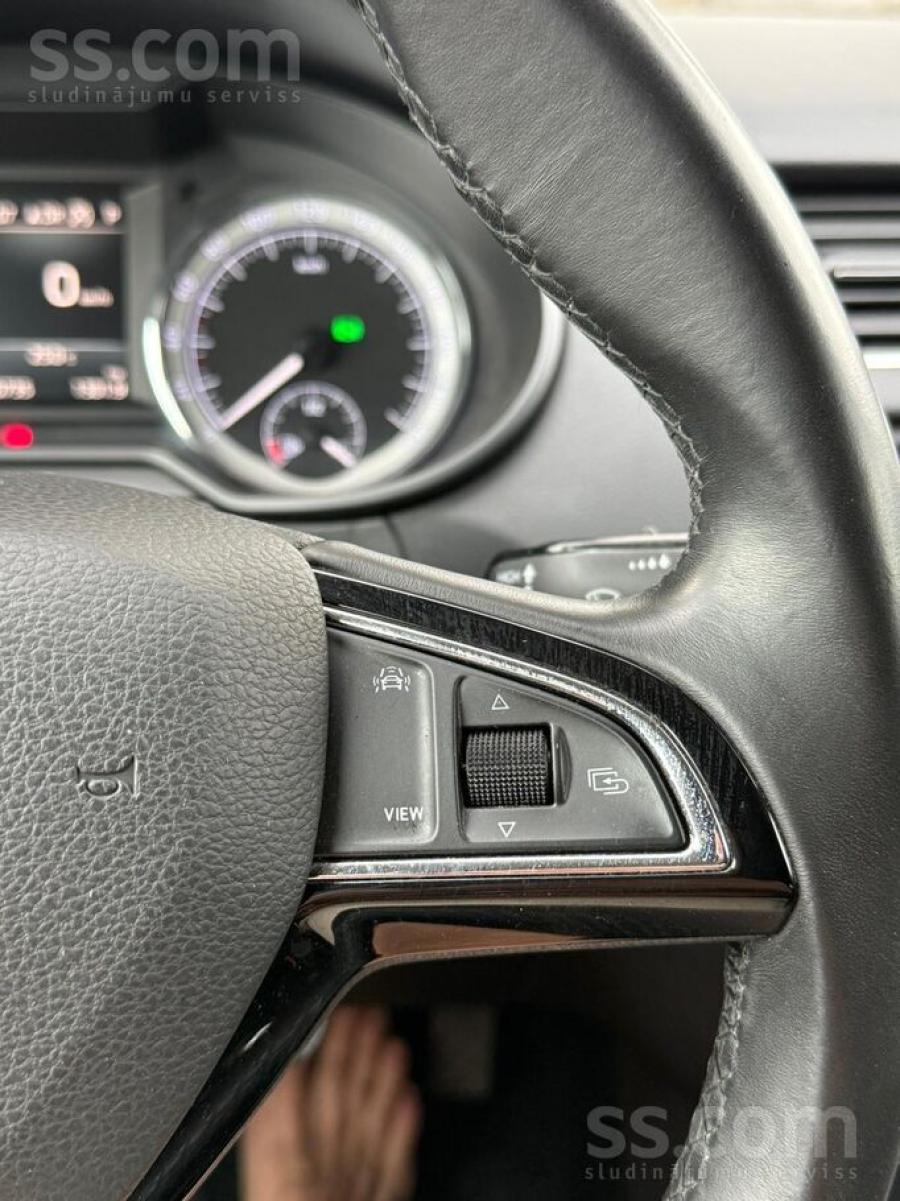 White Skoda Octavia 2019 in Riga, with an engine capacity of 1.50 L and mileage of 122 thousand km for 14200 €, photo 11 on AUTOMOTO.COM.LV