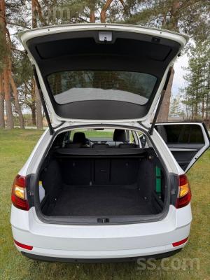 White Skoda Octavia 2019 in Riga, with an engine capacity of 1.50 L and mileage of 122 thousand km for 14200 €, photo 19 on AUTOMOTO.COM.LV