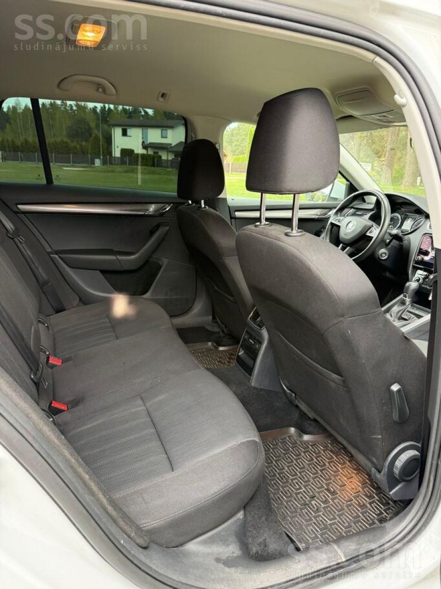 White Skoda Octavia 2019 in Riga, with an engine capacity of 1.50 L and mileage of 122 thousand km for 14200 €, photo 20 on AUTOMOTO.COM.LV