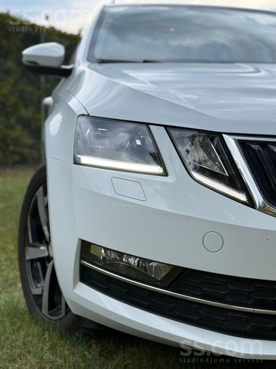 White Skoda Octavia 2019 in Riga, with an engine capacity of 1.50 L and mileage of 122 thousand km for 14200 €, photo 25 on AUTOMOTO.COM.LV