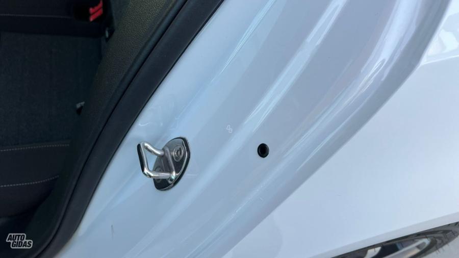 Balts Skoda Octavia 2019 Viļņa, ar dzinēja tilpumu 1.60 L un nobraukumu 271 tūkst. km par 10400 €, foto 11 vietnē AUTOMOTO.COM.LV