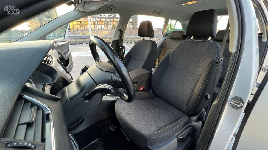 Balts Skoda Octavia 2019 Viļņa, ar dzinēja tilpumu 1.60 L un nobraukumu 271 tūkst. km par 10400 €, foto 30 vietnē AUTOMOTO.COM.LV